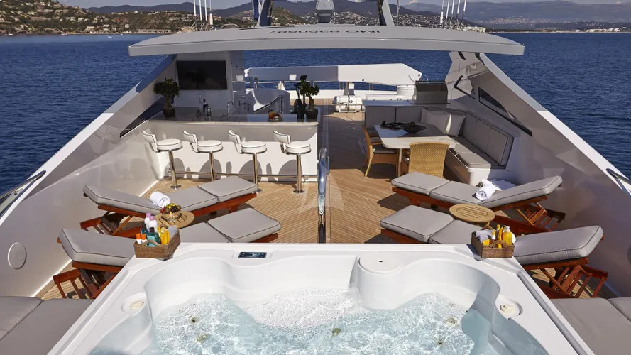 ZOOM ZOOM ZOOM yacht for charter (Trinity Yachts, 49.07m, 2005)